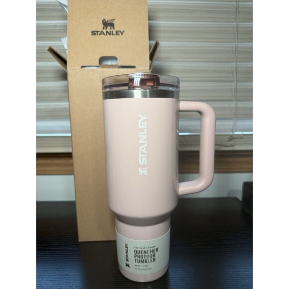 Stanley | Dining | Stanley Oasis Peach Whip Gloss Quencher Protour 4oz ...